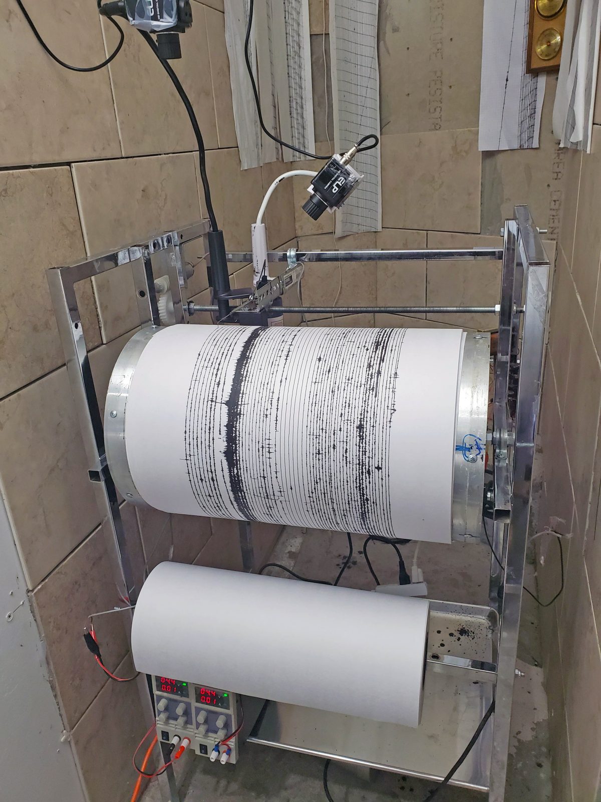 Southern California Live Seismic Activity on YouTube - Raspberry Shake